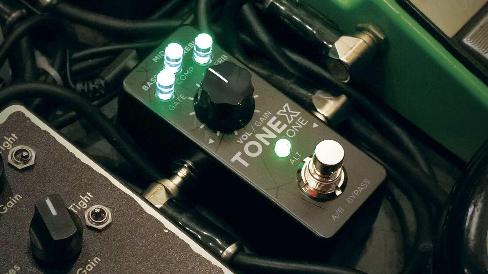 IK Multimedia : TONEX ONE - これ1台であらゆるアンプ／歪みエフェクターの音を再現 | Hookup, Inc.
